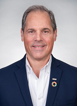 Carl Adams's Instagram, Twitter & Facebook on IDCrawl